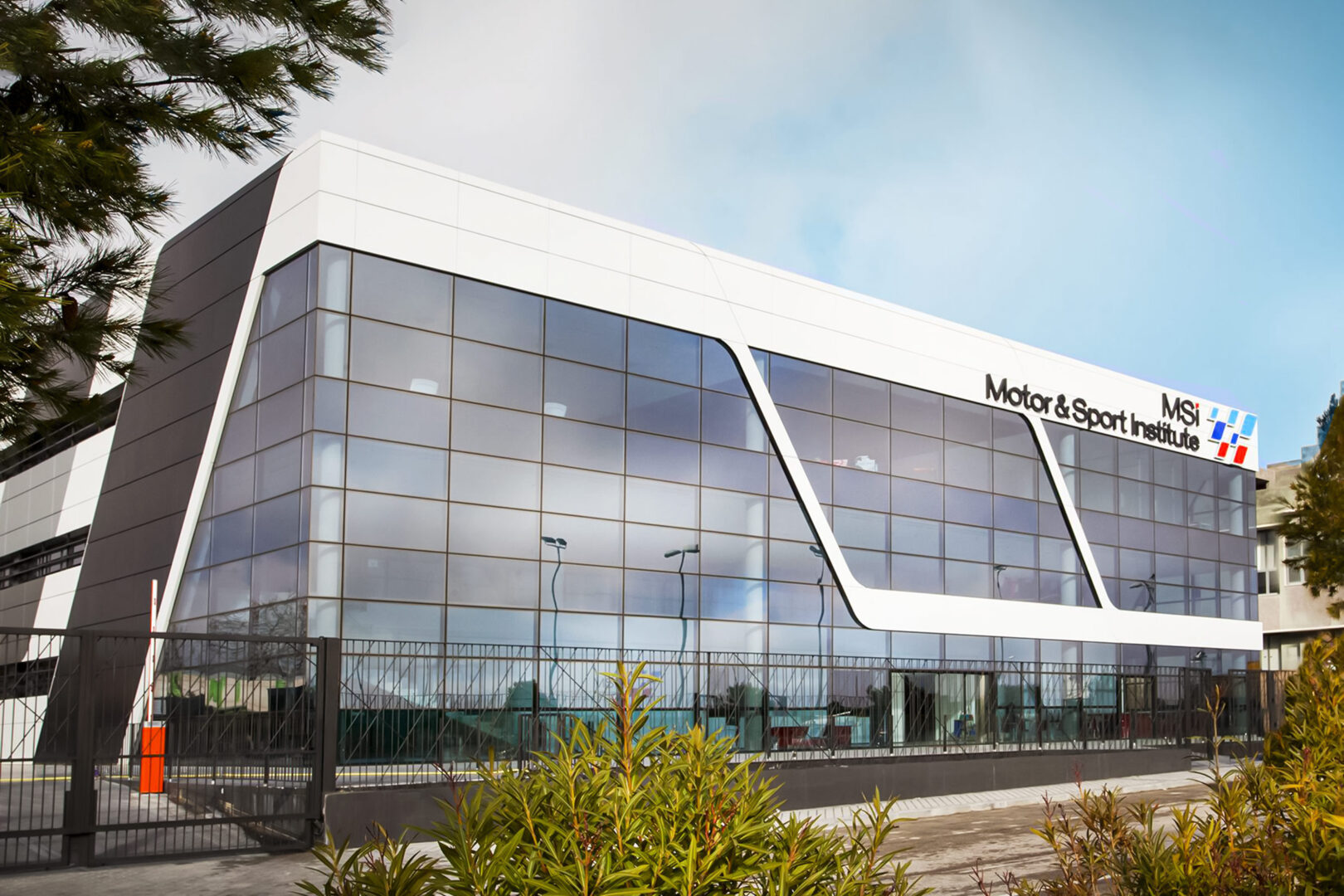 MSI MOTOR & SPORT INSTITUTE - STACBOND