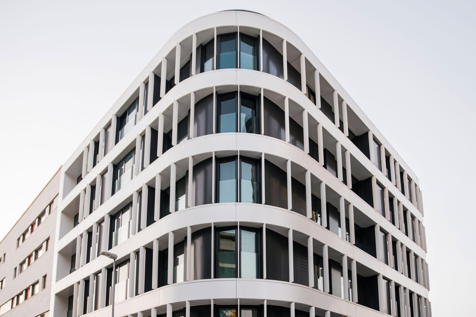 STACBOND FR – Fire-Retardant Aluminum Panels for Façades