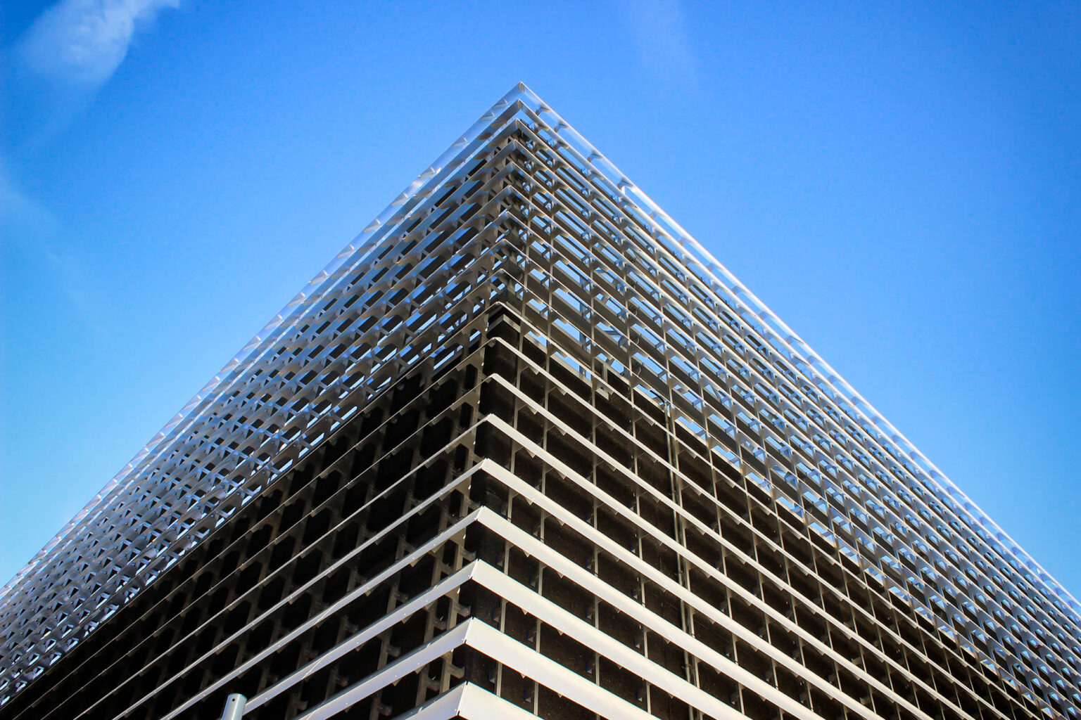 Ams10 Datacenter | Fassadenverkleidung AVP STACBOND