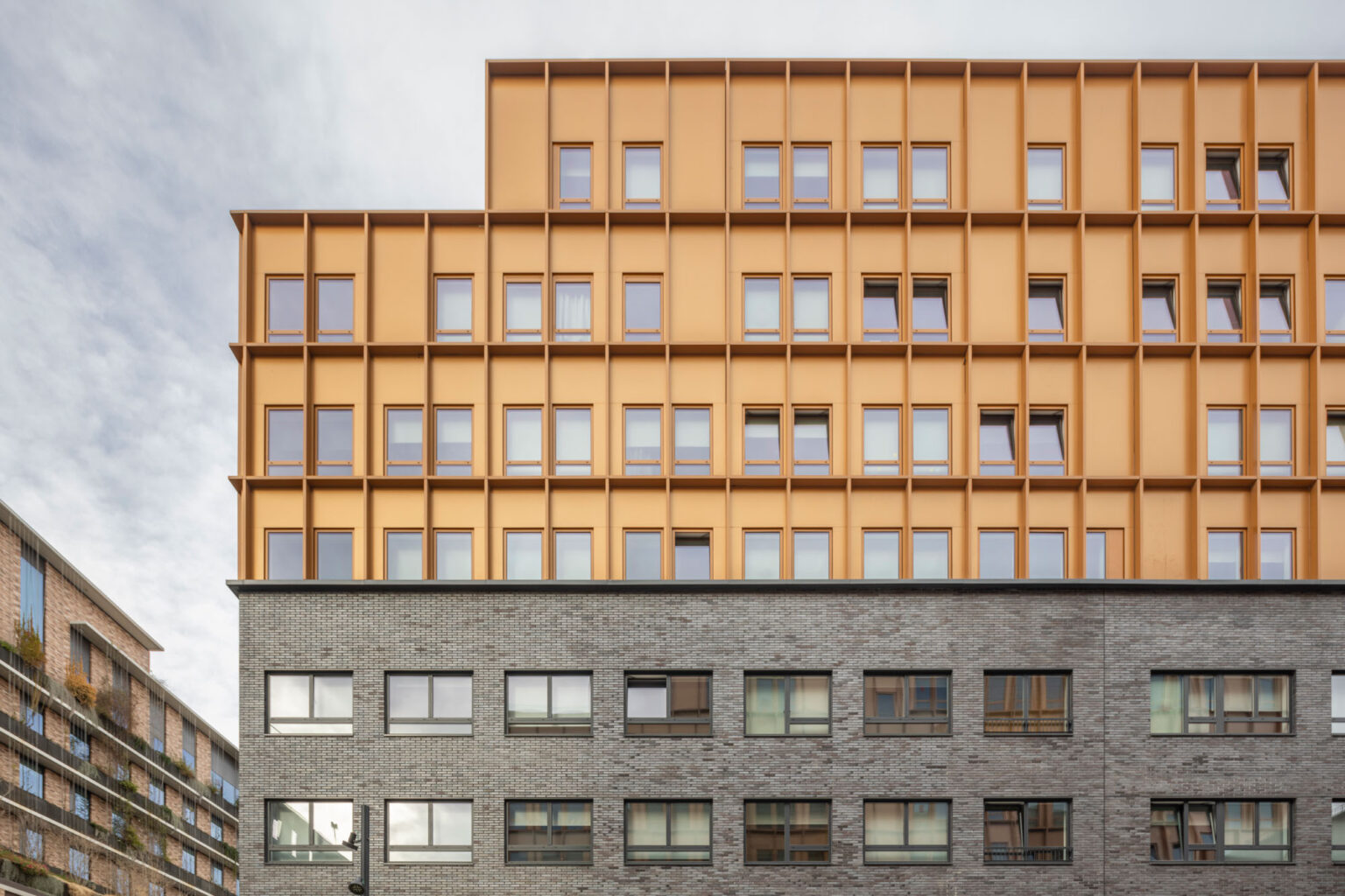 STACBOND FR – Fire-Retardant Aluminum Panels for Façades