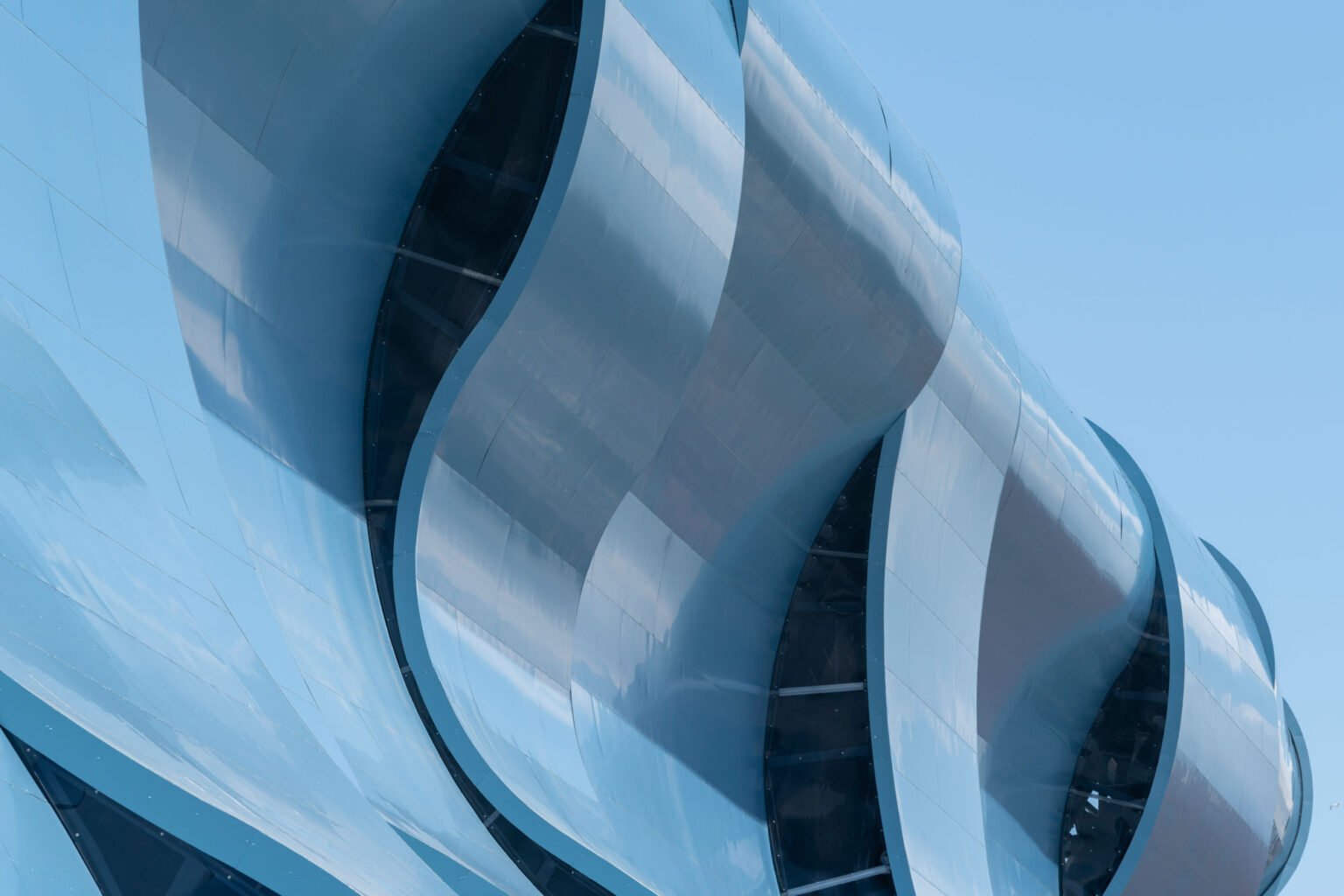STACBOND FR – Fire-Retardant Aluminum Panels for Façades