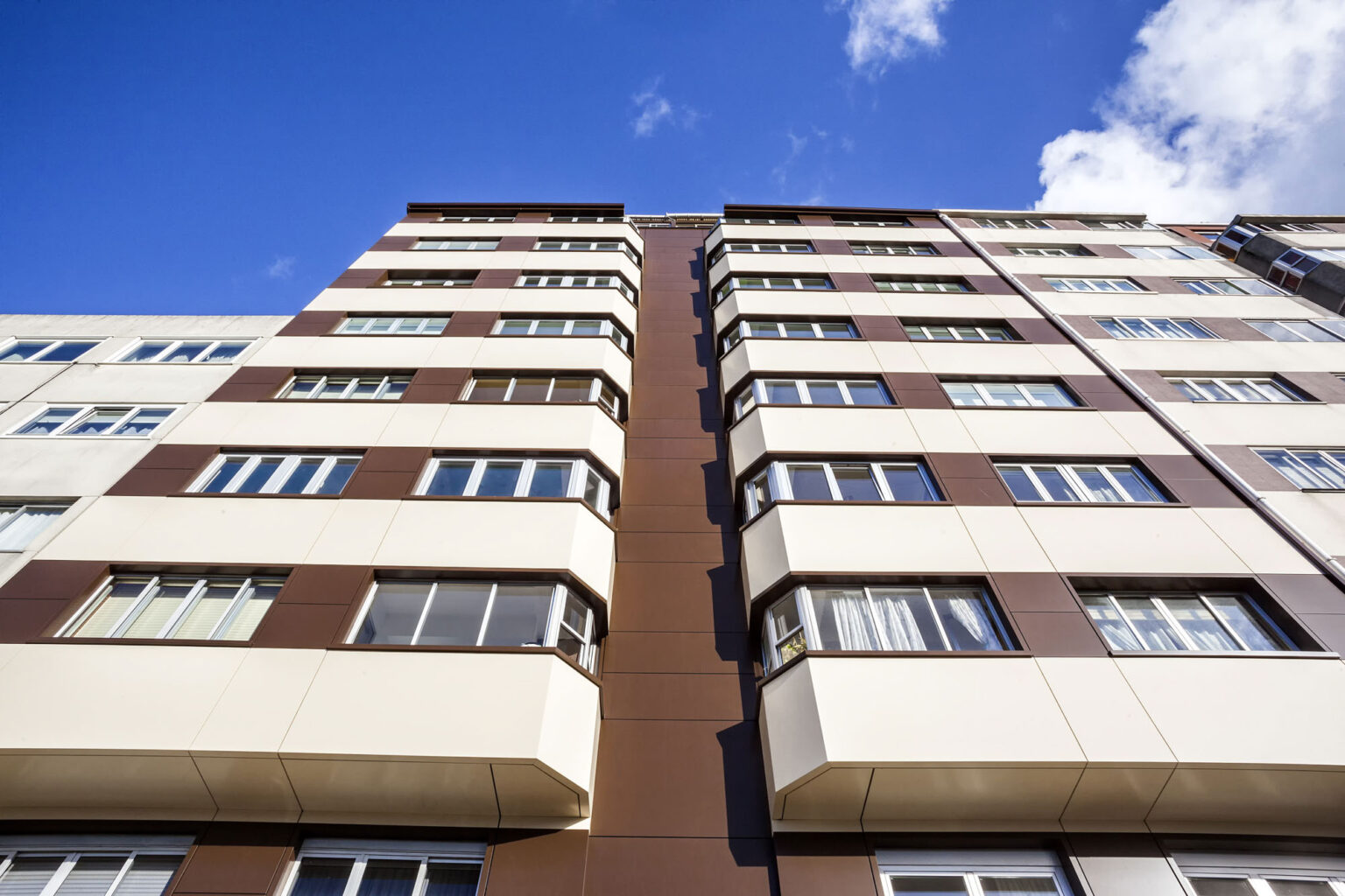 Casanova De Eiris residential building| Project using STACBOND ...