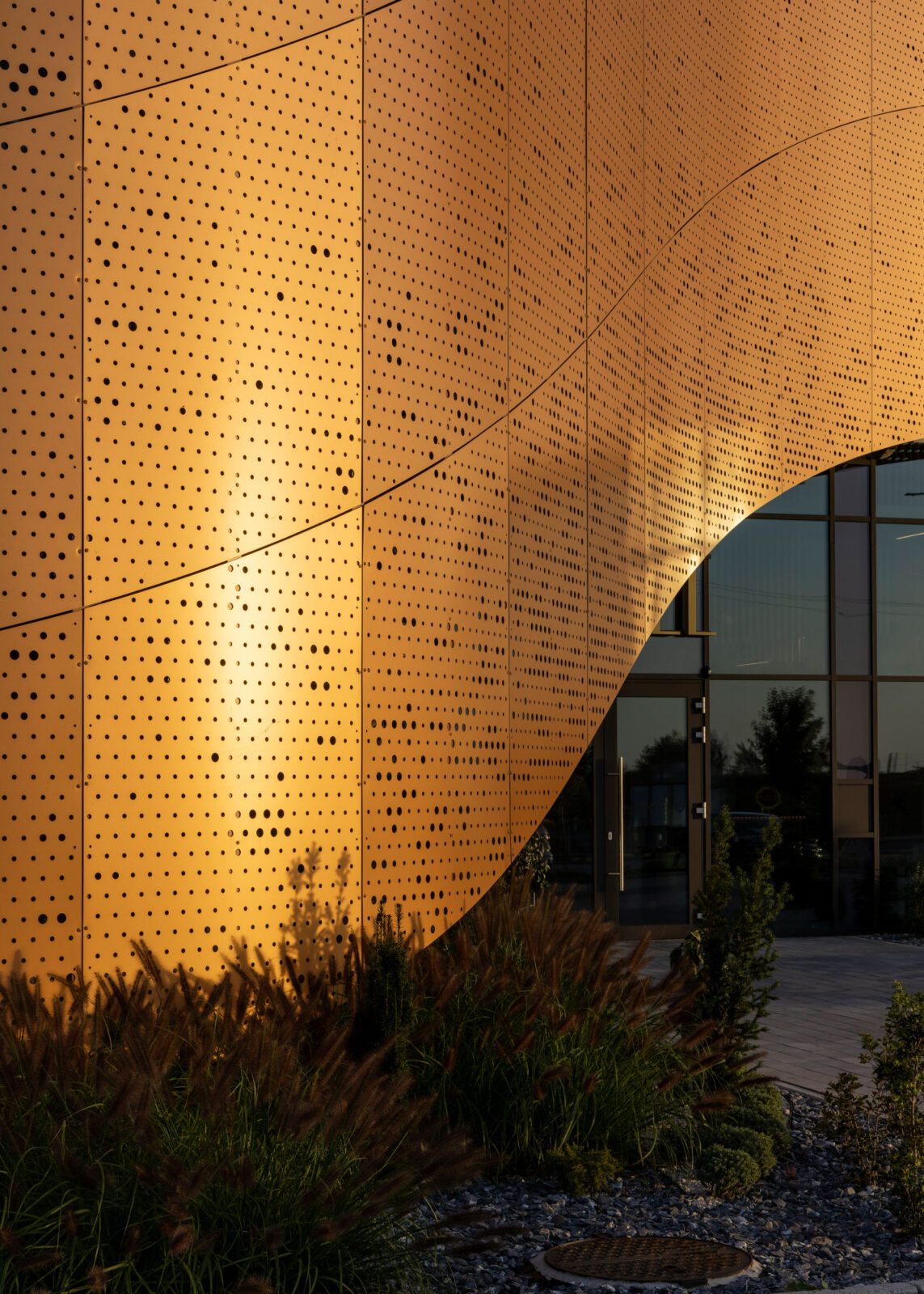 Flow Hotel & Conference | Project using STACBOND composite panels