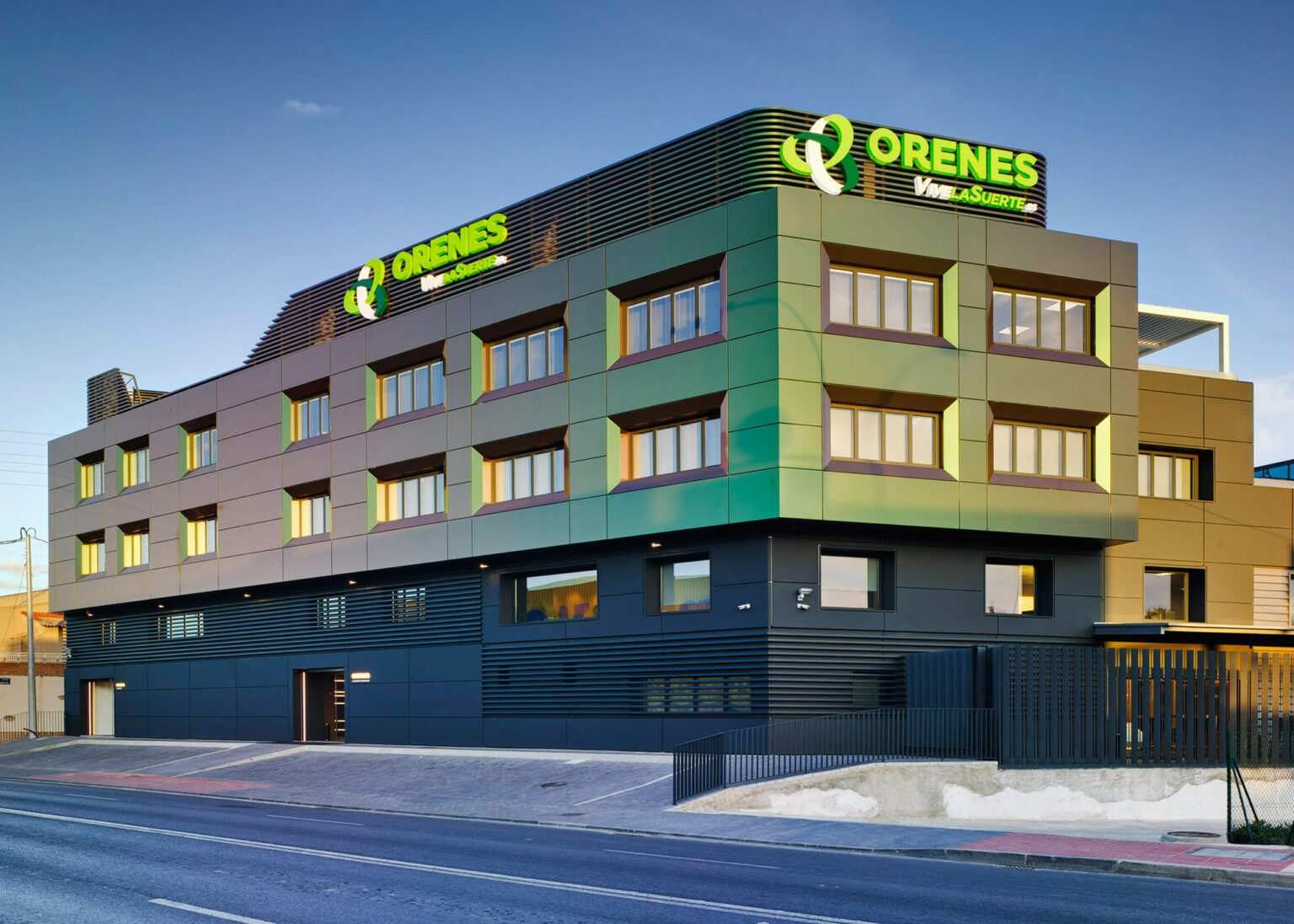 Grupo Orenes | Headquarters | Project using STACBOND composite panels