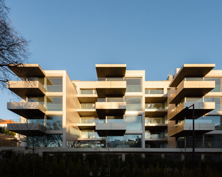 High Lapa | Residential building | Project using STACBOND composite panels