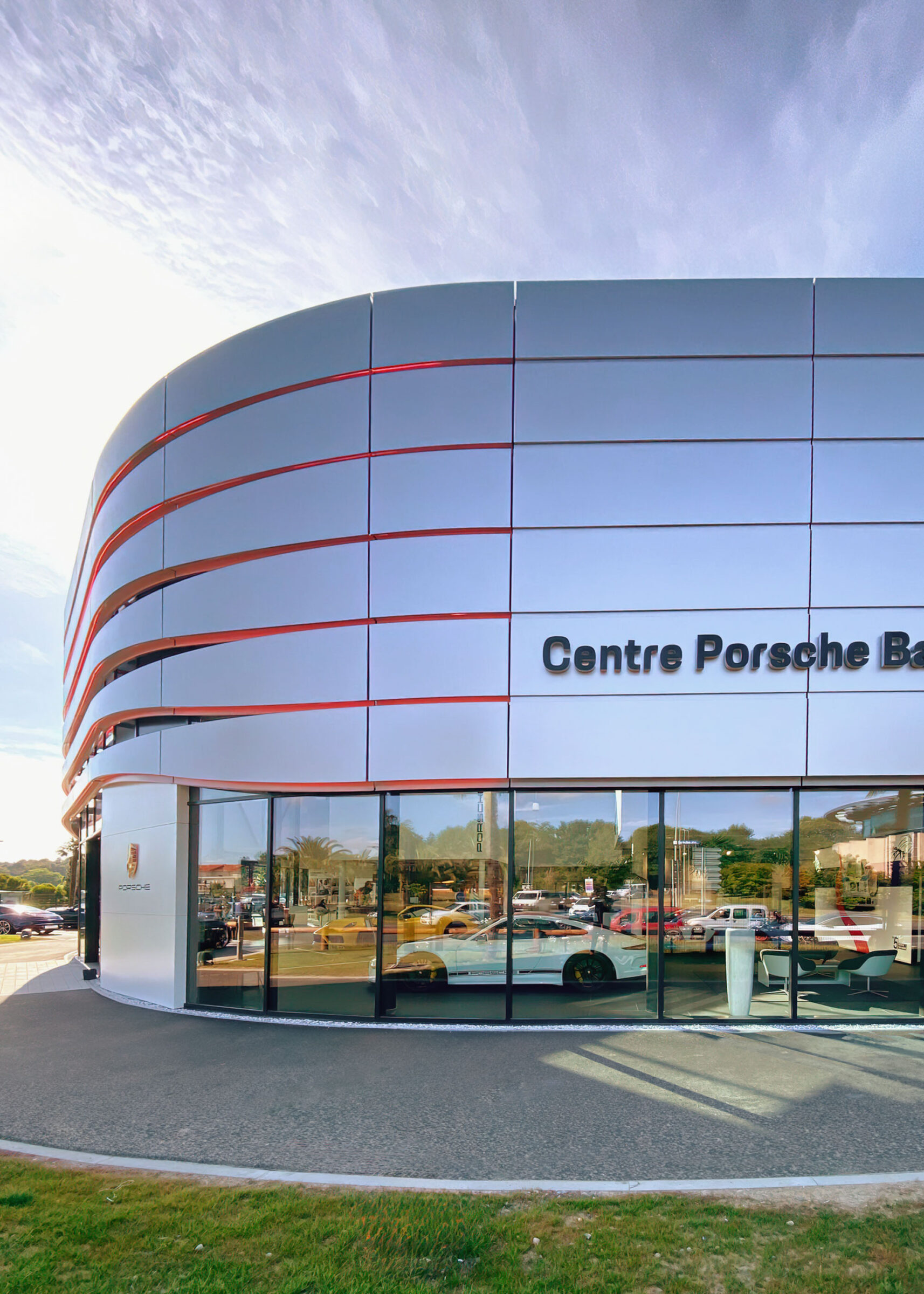 Porsche | Showrooms| Project using STACBOND composite panels