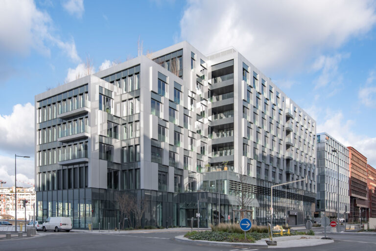 Vinci Headquarters Façade Using Stacbond Acp Cladding