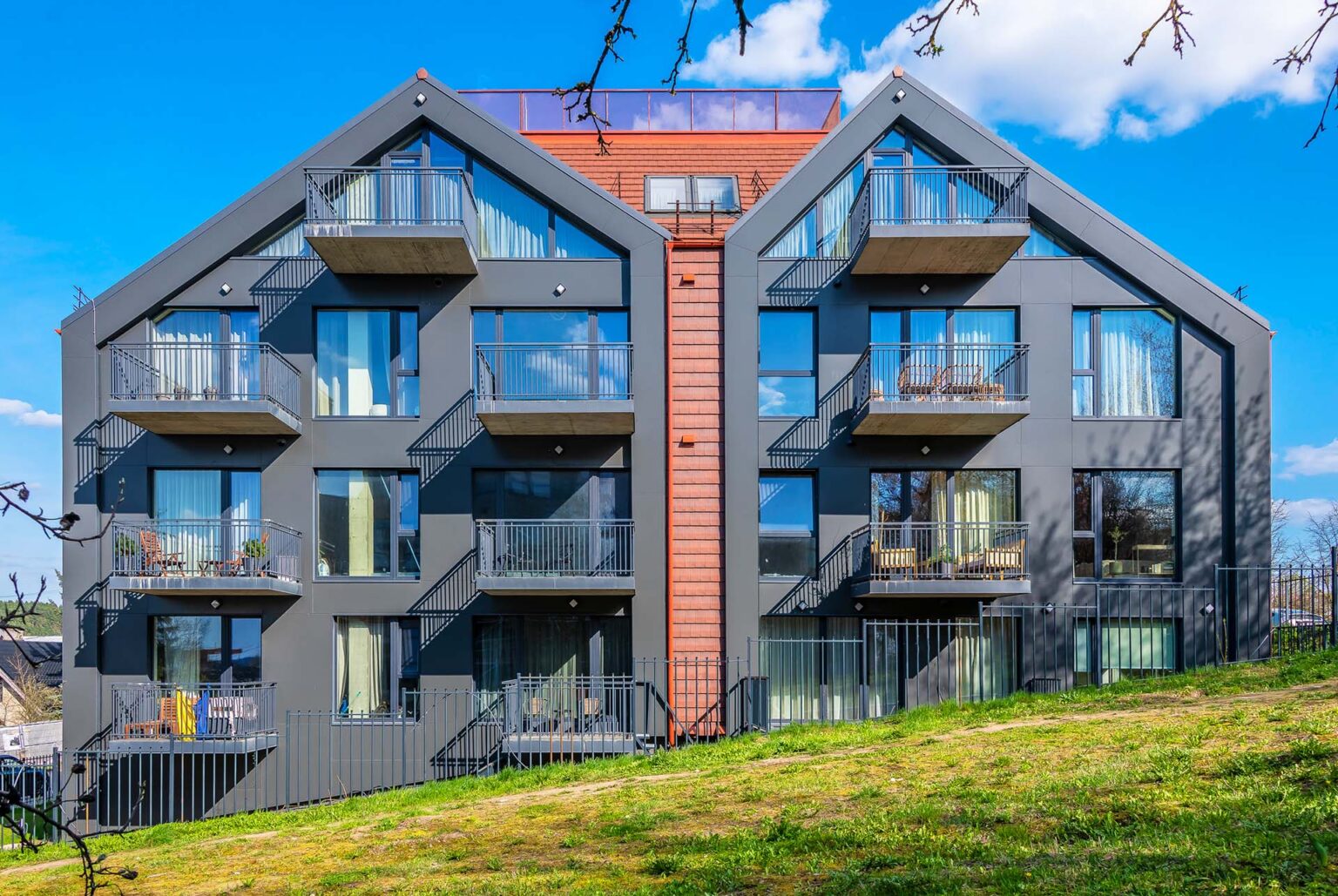 STACBOND FR – Fire-Retardant Aluminum Panels for Façades